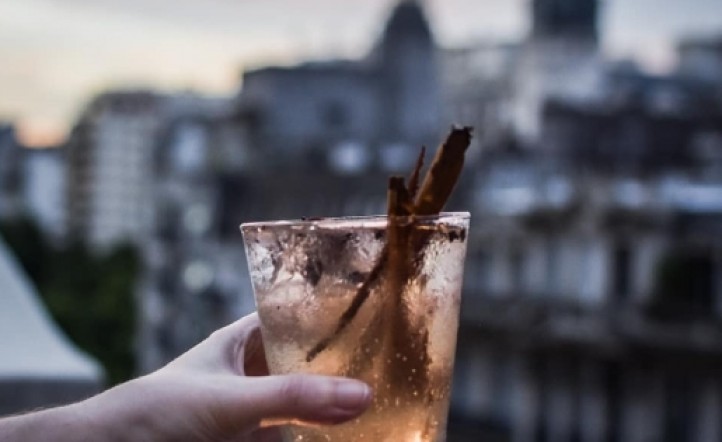 La moda de ir de copas por las icónicas terrazas porteñas | InfoVeloz.com