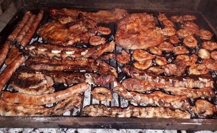 Cuánto sale hacer un asado básico para seis personas | InfoVeloz.com